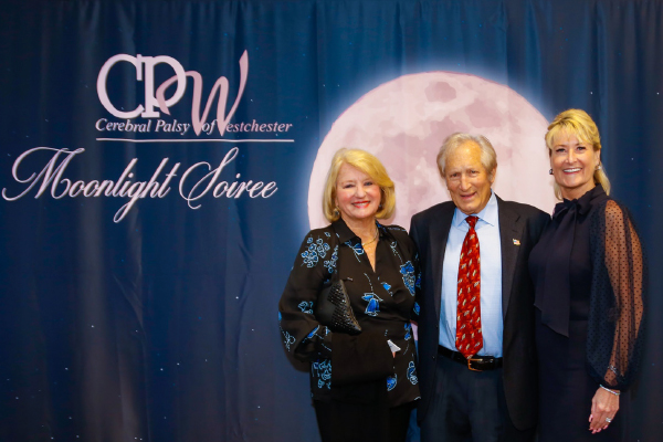 ENJOYING MOON, MUSIC AND METEOROLOGIST - Westfair Communications