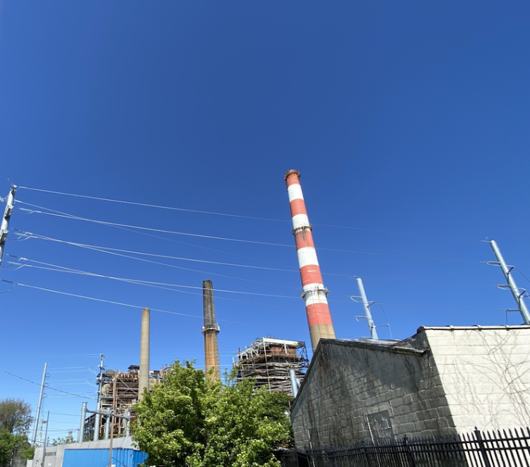 It looks like Bridgeport smokestack demolition put off until Sept. 29 ...
